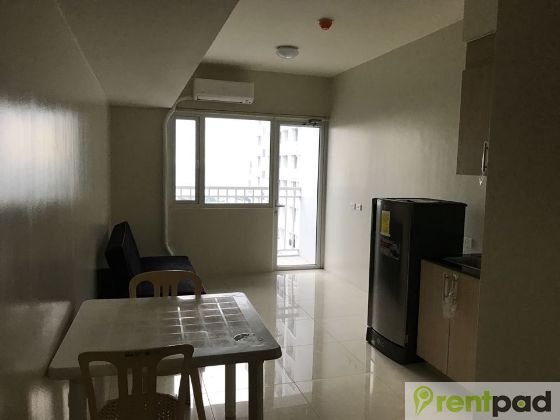 Breeze Residences Studio with Balcony Manila Bay View #3b9a915458