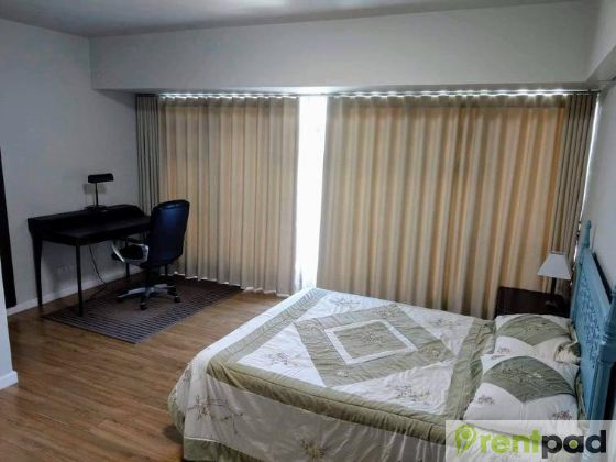 2 Bedroom Unit with Parking at Kroma Tower Makati #743bb27e37