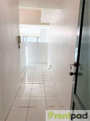 Condo Unit For Rent - 8th Floor at 20 Lansbergh Place #278dbfa965