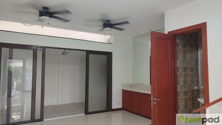 2 Bedroom Townhouse with Roof Deck in Mahogany Place 3 #64ae6f8133