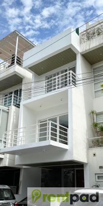 3 Storey House for Rent in Mahogany Place 3 Acacia Estate Taguig ...
