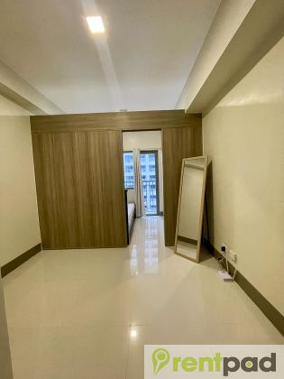 Semi Furnished 1 Bedroom Unit at Fame Residences for Rent #8126131b13