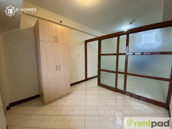 Condo Unit along EDSA near Megamall Shangrila and Greenfield #cccbaefa57