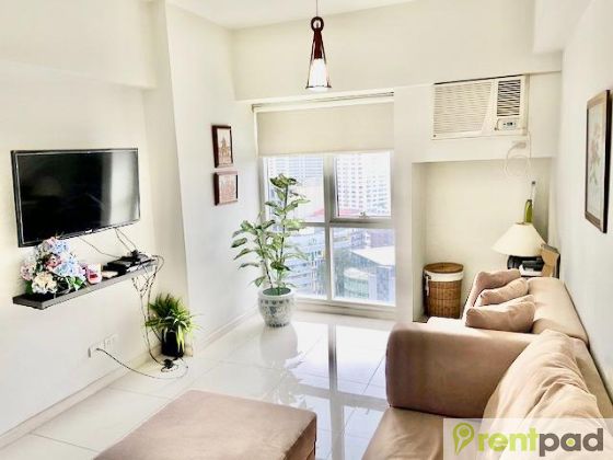 Furnished 1 Bedroom in Senta Tower Legaspi Village for Rent #9fe46e7483