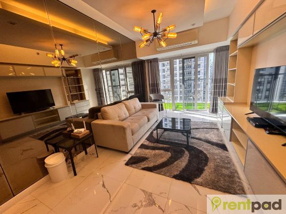 Fully Furnished 1BR Corner Unit in Two Maridien BGC Taguig #cf51b89b14