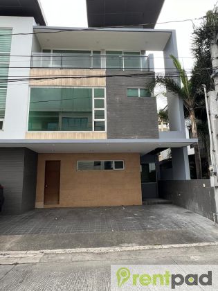 Mahogany Place 2 Acacia Estates Taguig 4BR Duplex House for Rent #ed7fc6aa1