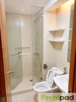 1 Bedroom Combined Unit in Icon Plaza for Lease #9f46455220