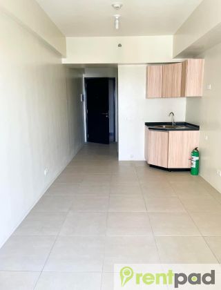 Semi Furnished 1BR for Rent in Avida Towers Cloverleaf QC #b91c5db490