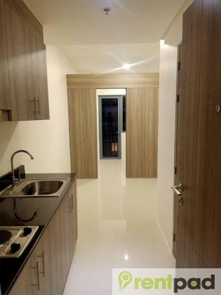 Semi Furnished 1 Bedroom Unit In Fame Residences - Tower 2, Manda ...
