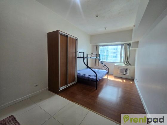Semi Furnished Large Cut Studio Condo in Eton Tower VA Rufino #c929228912