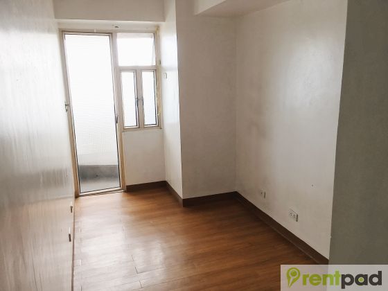 Unfurnished Studio Unit For Rent in Manila Executive Regency #ff1966f533
