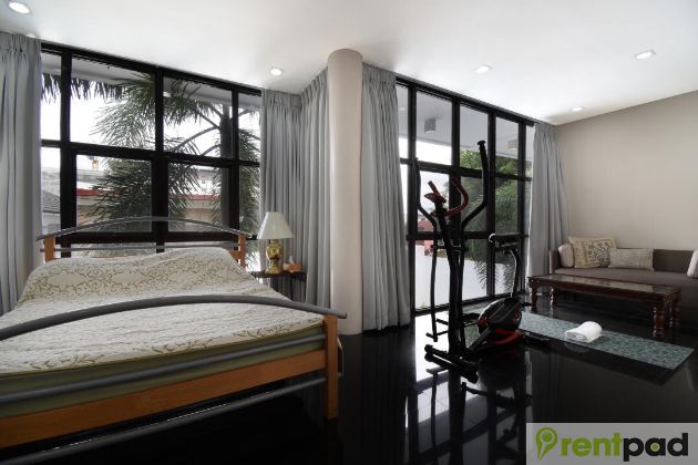 Fully Furnished 4 Bedroom House at DBP Village Las Pinas #b7f8175643